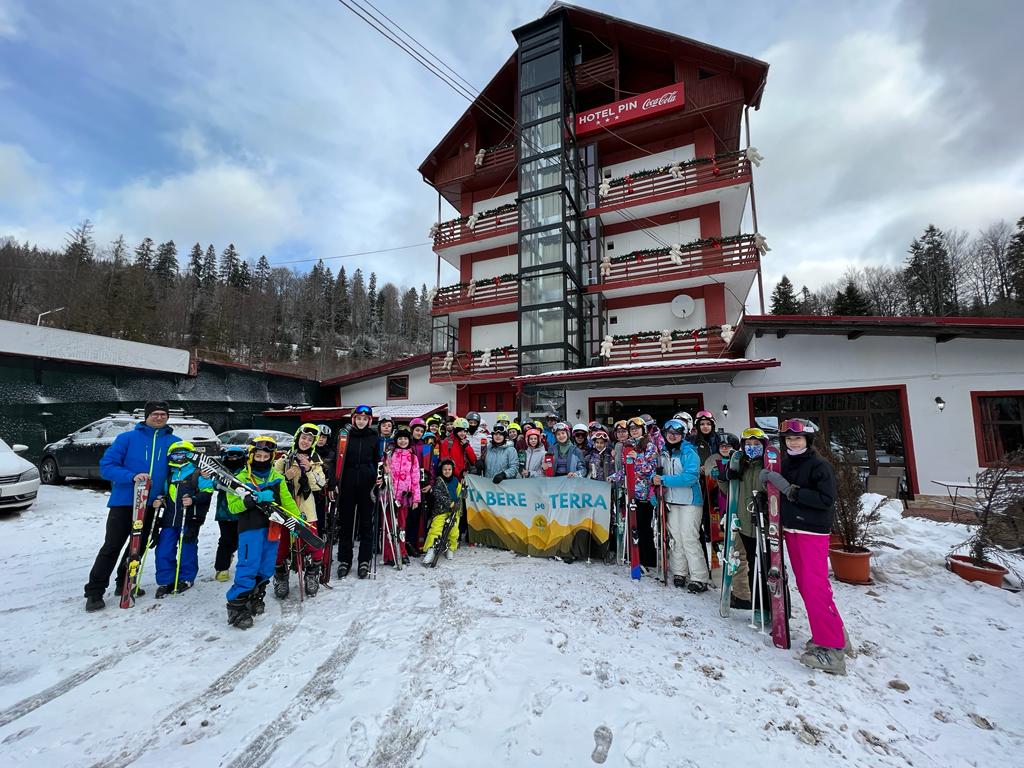 Prima tabără de schi pentru Vlad - Azuga, februarie 2023